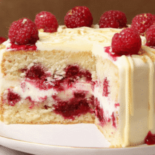 White Chocolate Raspberry Cake: A Delightful Layered Dessert Recipe